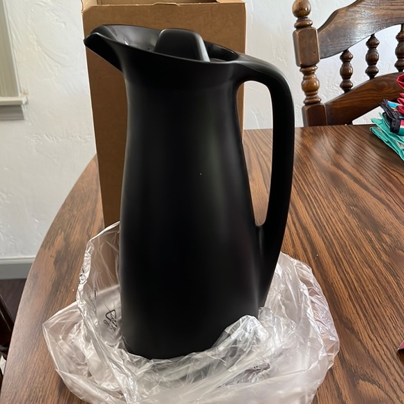 Tupperware | Kitchen | Tupperware L Thermal Coffee Carafe | Poshmark